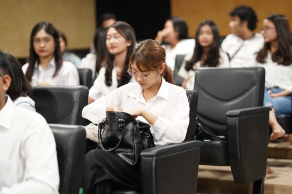 Ruang Teater - Universitas Pendidikan Nasional