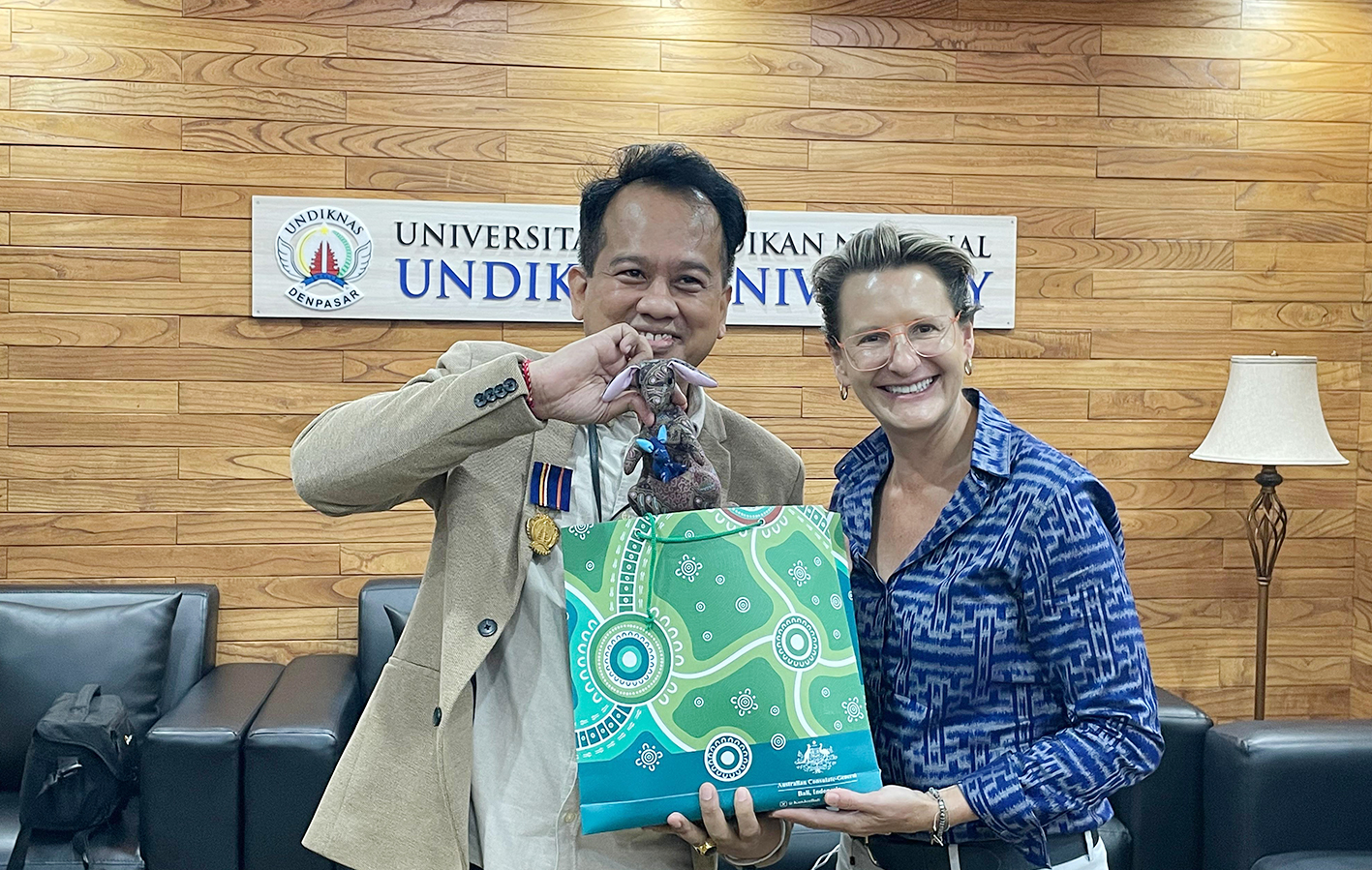 Australia’s Consul-General in Bali Visits Universitas Pendidikan ...