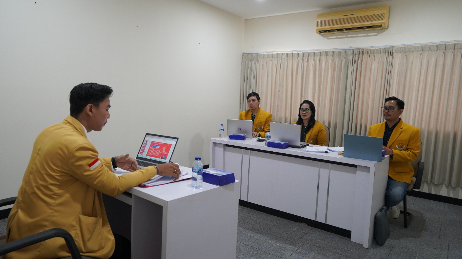 Proposal and Thesis Examination Room - Universitas Pendidikan Nasional